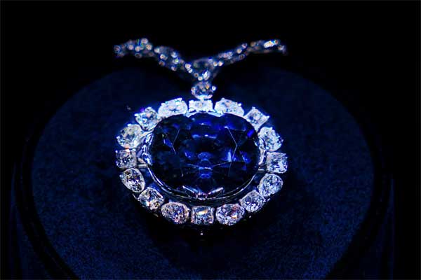 Legendary Diamonds: A Glimpse into Their History and Brilliance ...